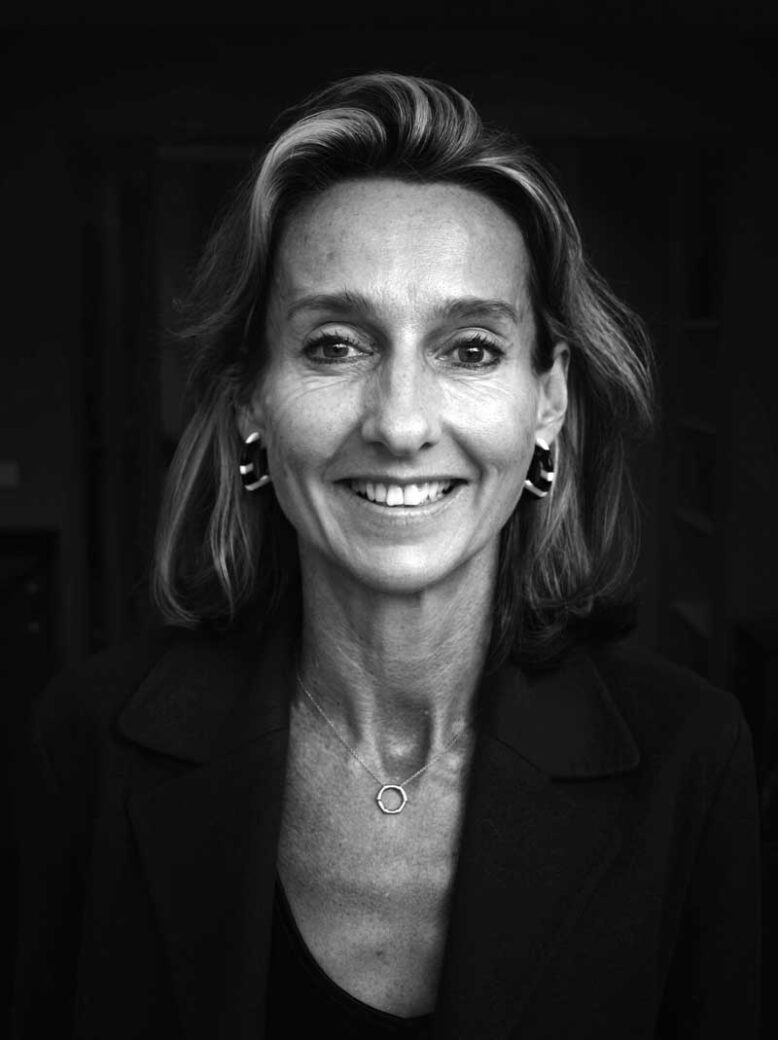 Take Three Tarot Cards - Daisy Waugh - Sun Sign School